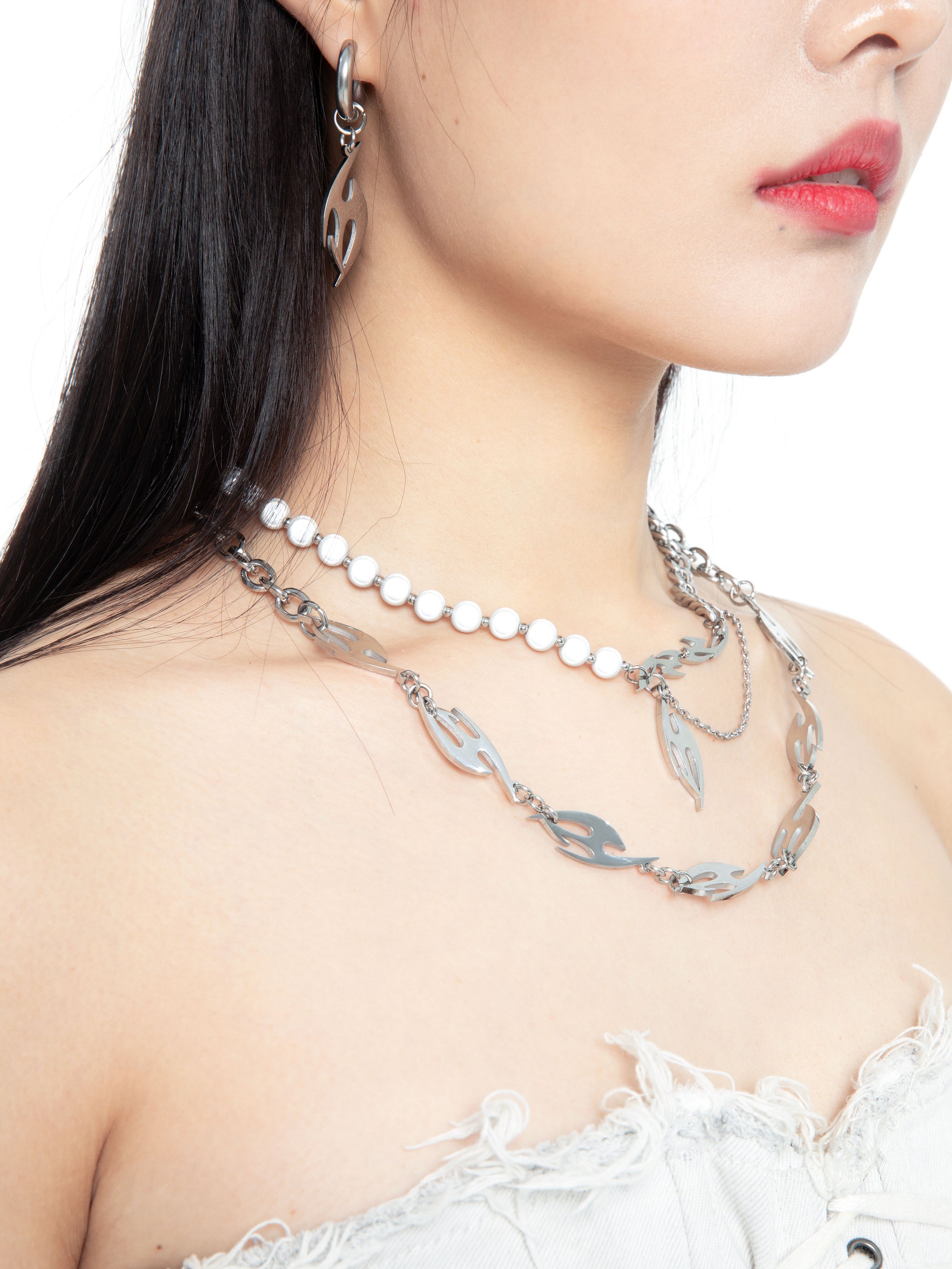 Fervooor Blade Shadow necklace